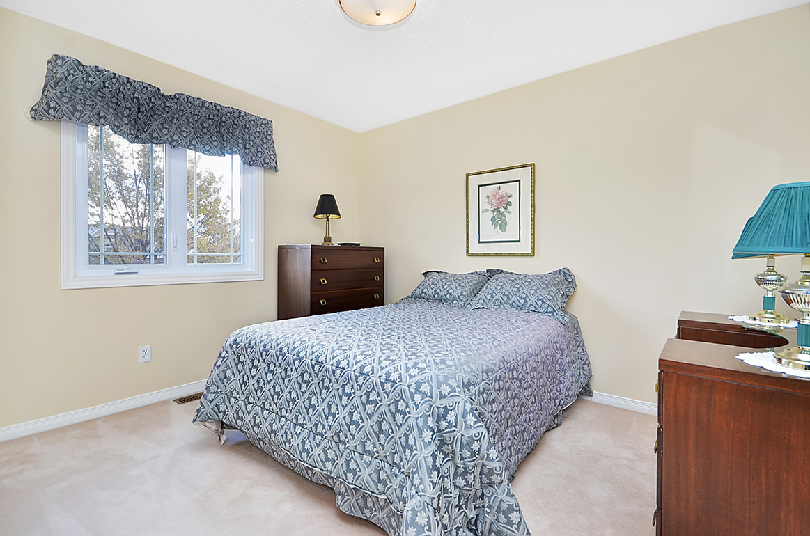 Emerald Meadows - Kanata House Curious